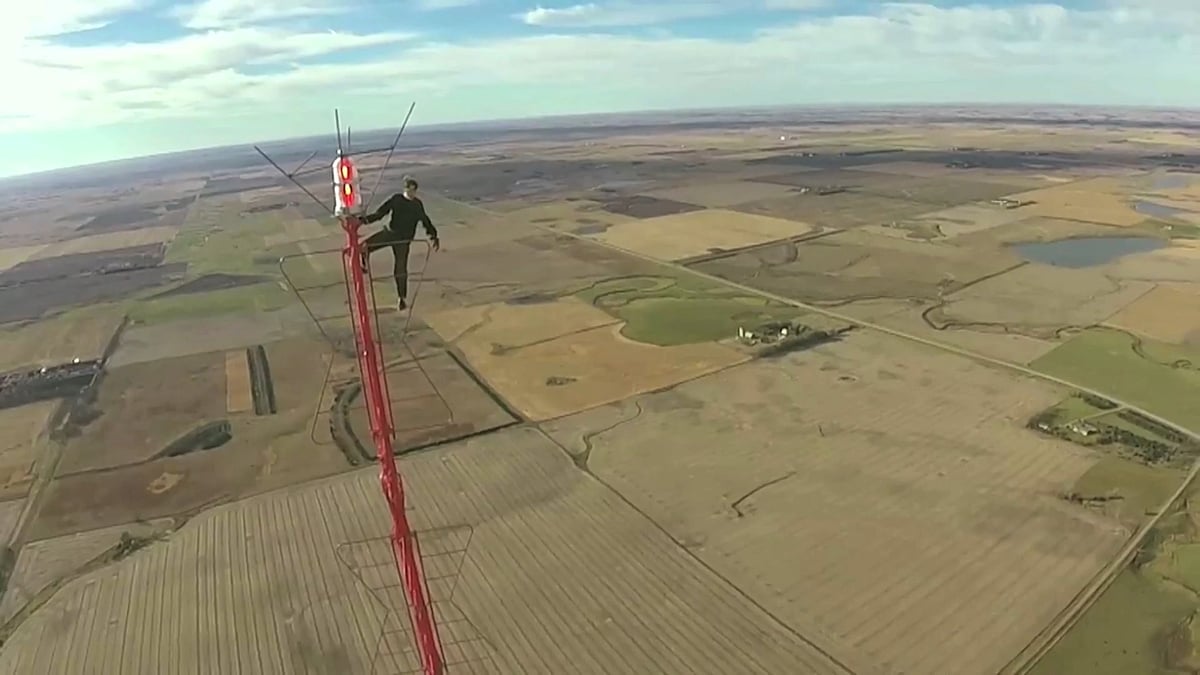 Man Climbs World’s Tallest TV Tower Without Safety Gears